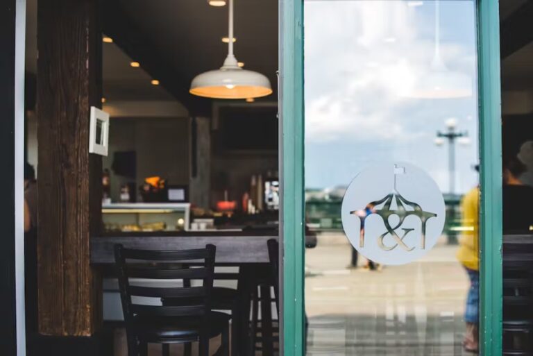 Guide to Finding the Best Cafe in Quebec City | Chasing Poutine